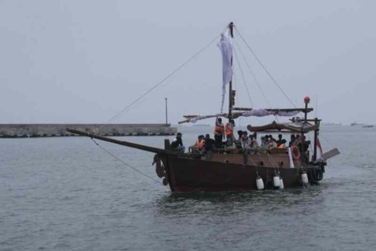 Mengenal Jenis Perahu-Perahu Tradisional khas Indonesia yang ...